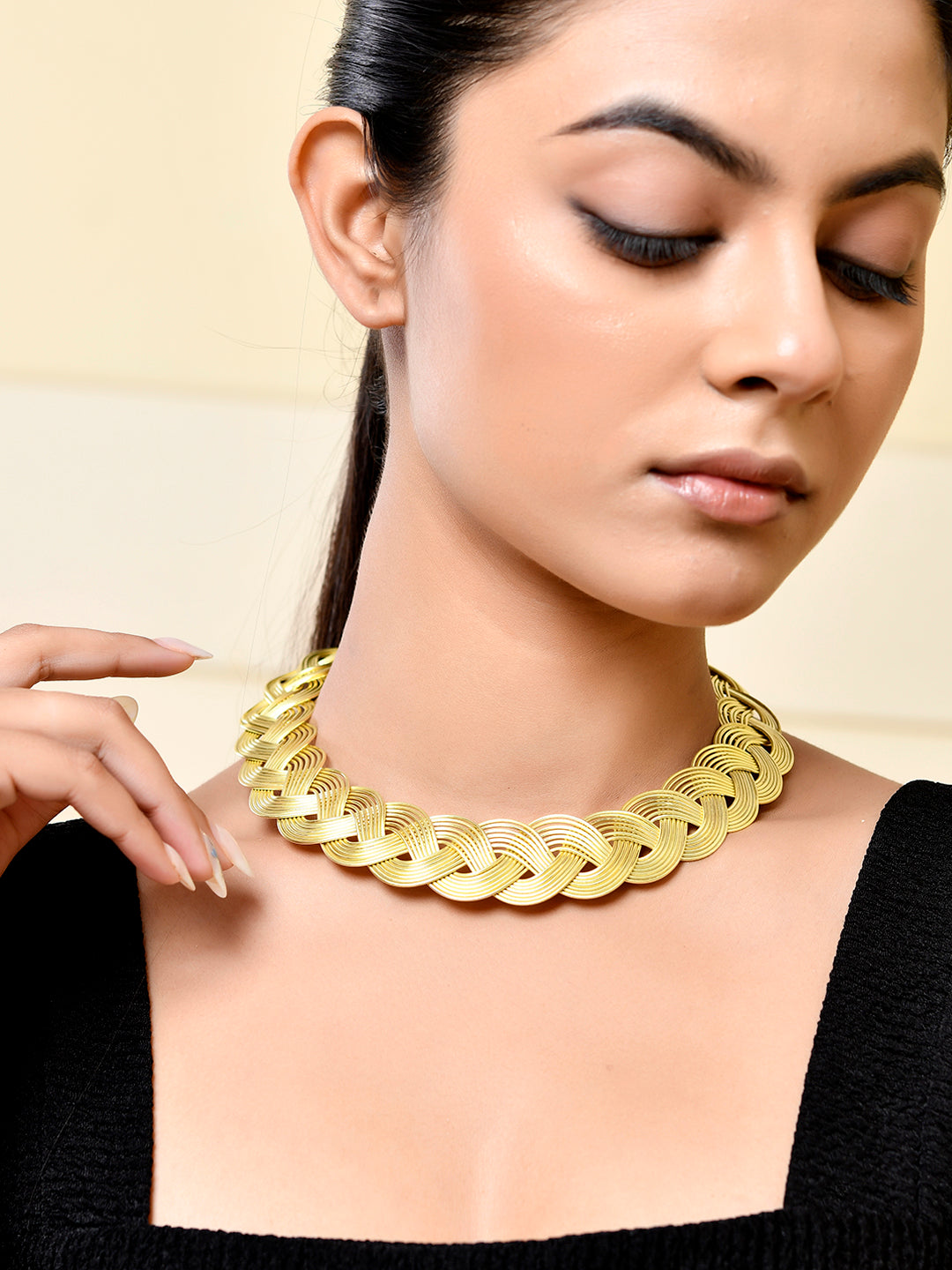 Buy Braided Gold Necklace - Luxurious Statement Jewelry on silvermerc ...